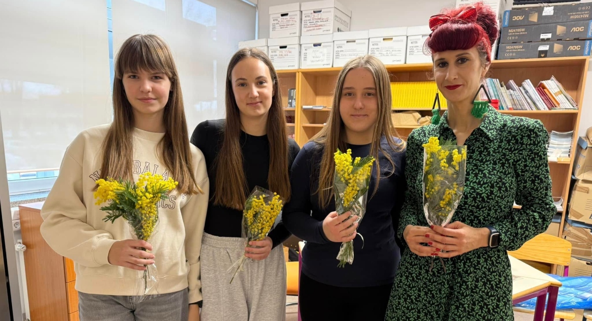 Humanost u osmaškim klupama: Klara, Lara i Mia podržale prevenciju raka ...