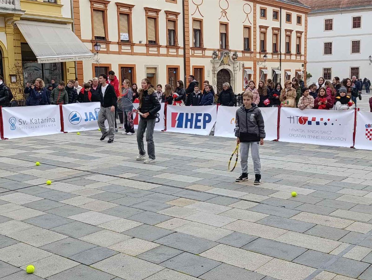 FOTO/VIDEO Antonia Ružić i hrvatske reprezentativke najavile ...