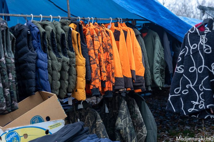 FOTO Domaća ljuta baranjska kobasica prodavana je po 20 eura kg, čvarci ...