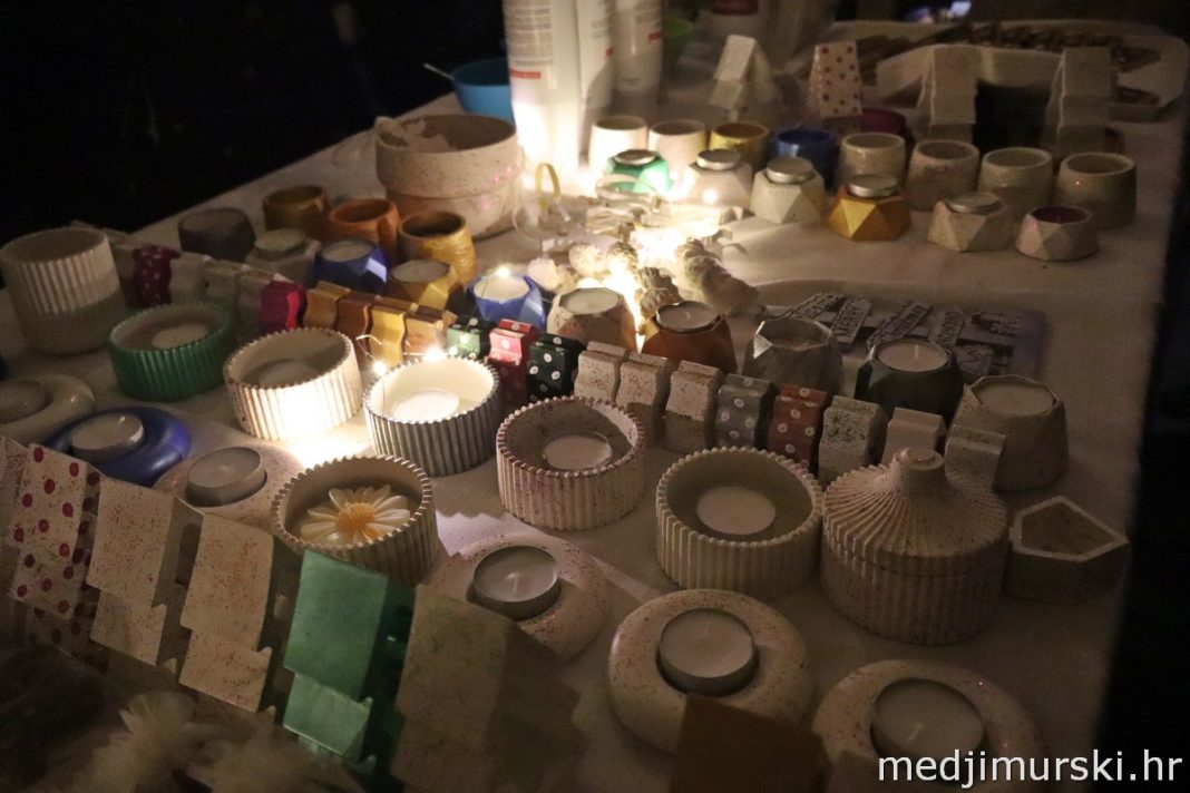 FOTO Dobrotvorni ‘Adventski sajam’ u Belici uz fritule, vafle ...