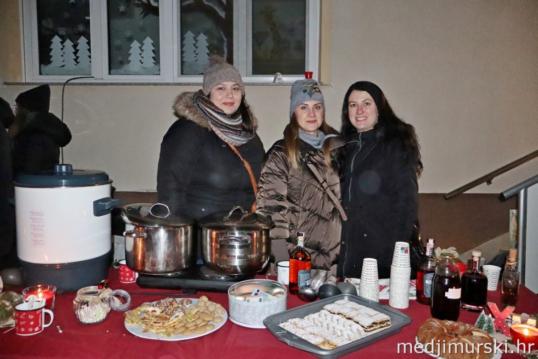 FOTO Dobrotvorni ‘Adventski sajam’ u Belici uz fritule, vafle ...