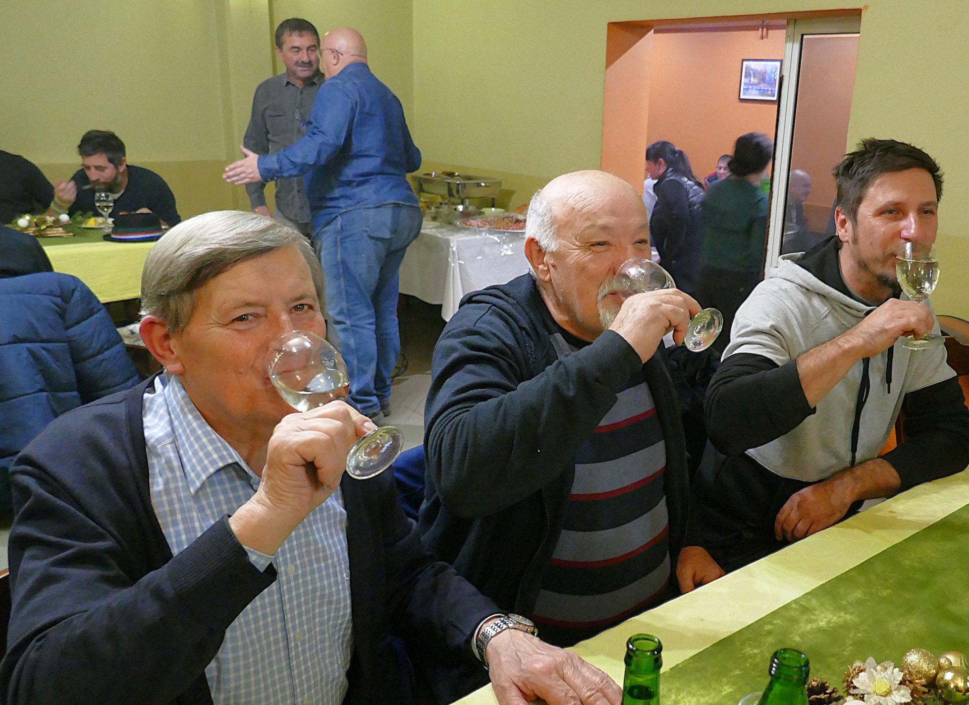 FOTO/VIDEO Završnica uz štruklece od zelja, nareske “Oli” te pečene ...