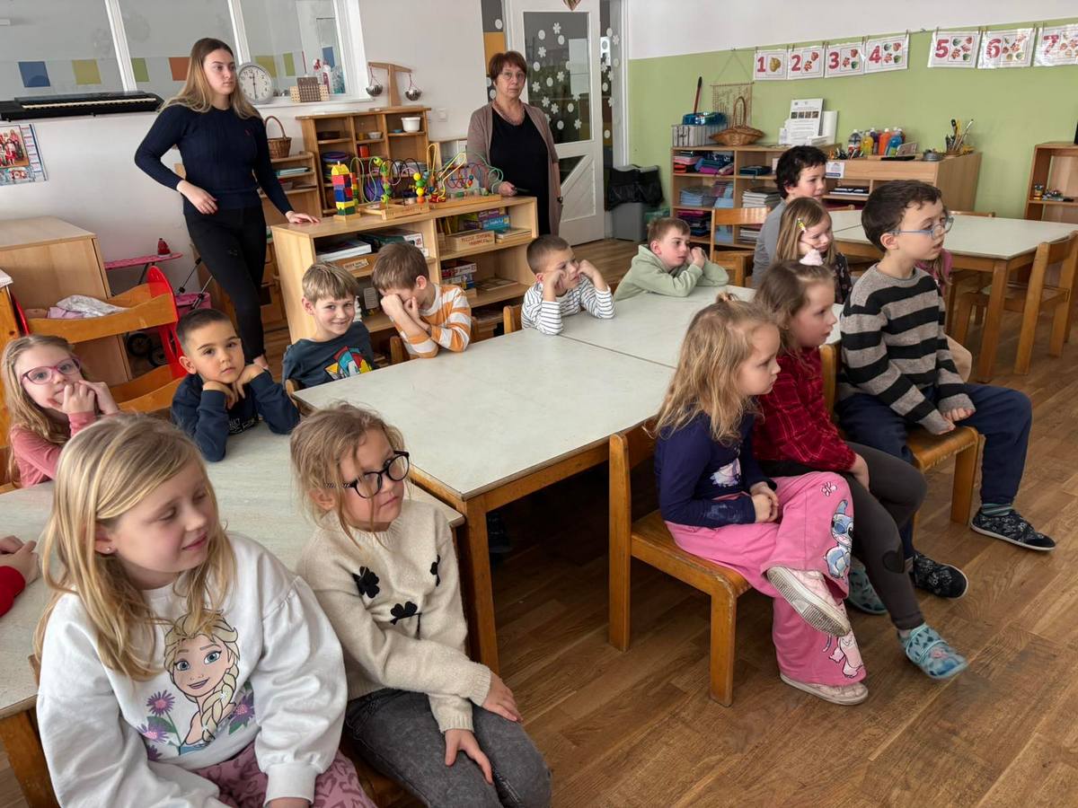 FOTO Zagrljaji i osmijesi: Učenici OŠ ‘Petar Zrinski’ Šenkovec ...