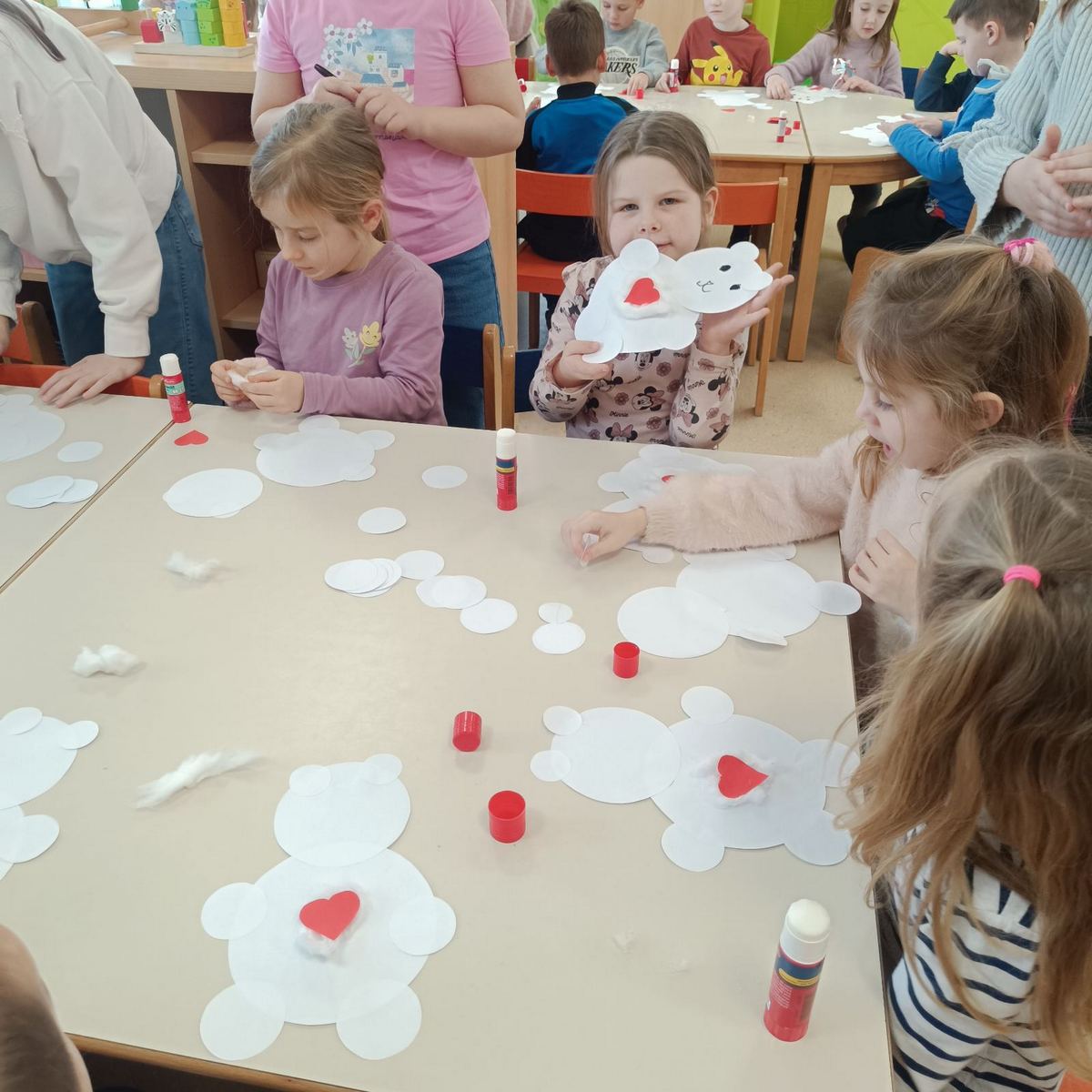 FOTO Zagrljaji i osmijesi: Učenici OŠ ‘Petar Zrinski’ Šenkovec ...