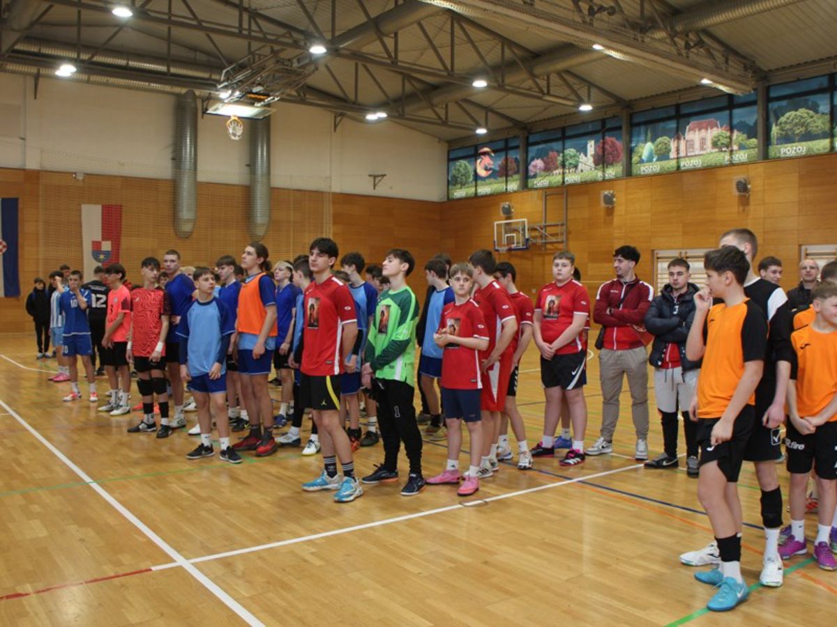 FOTO U dvorani II. OŠ Čakovec održan krizmanički malonogometni turnir ...