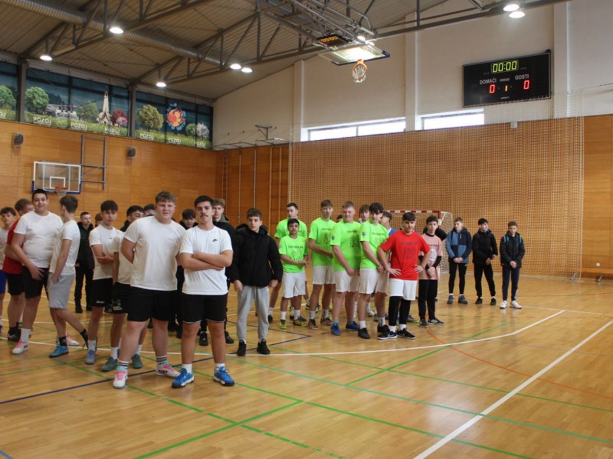 FOTO U dvorani II. OŠ Čakovec održan krizmanički malonogometni turnir ...