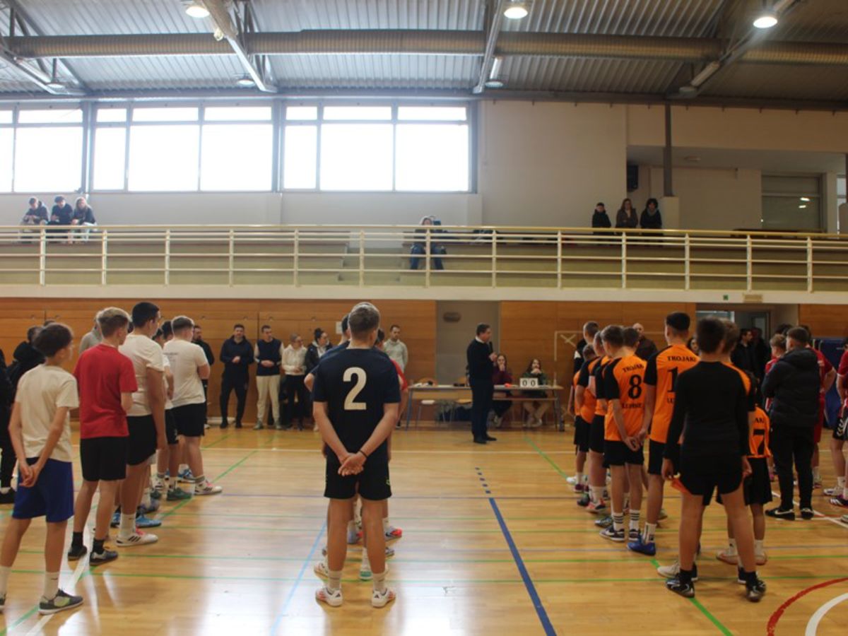 FOTO U dvorani II. OŠ Čakovec održan krizmanički malonogometni turnir ...